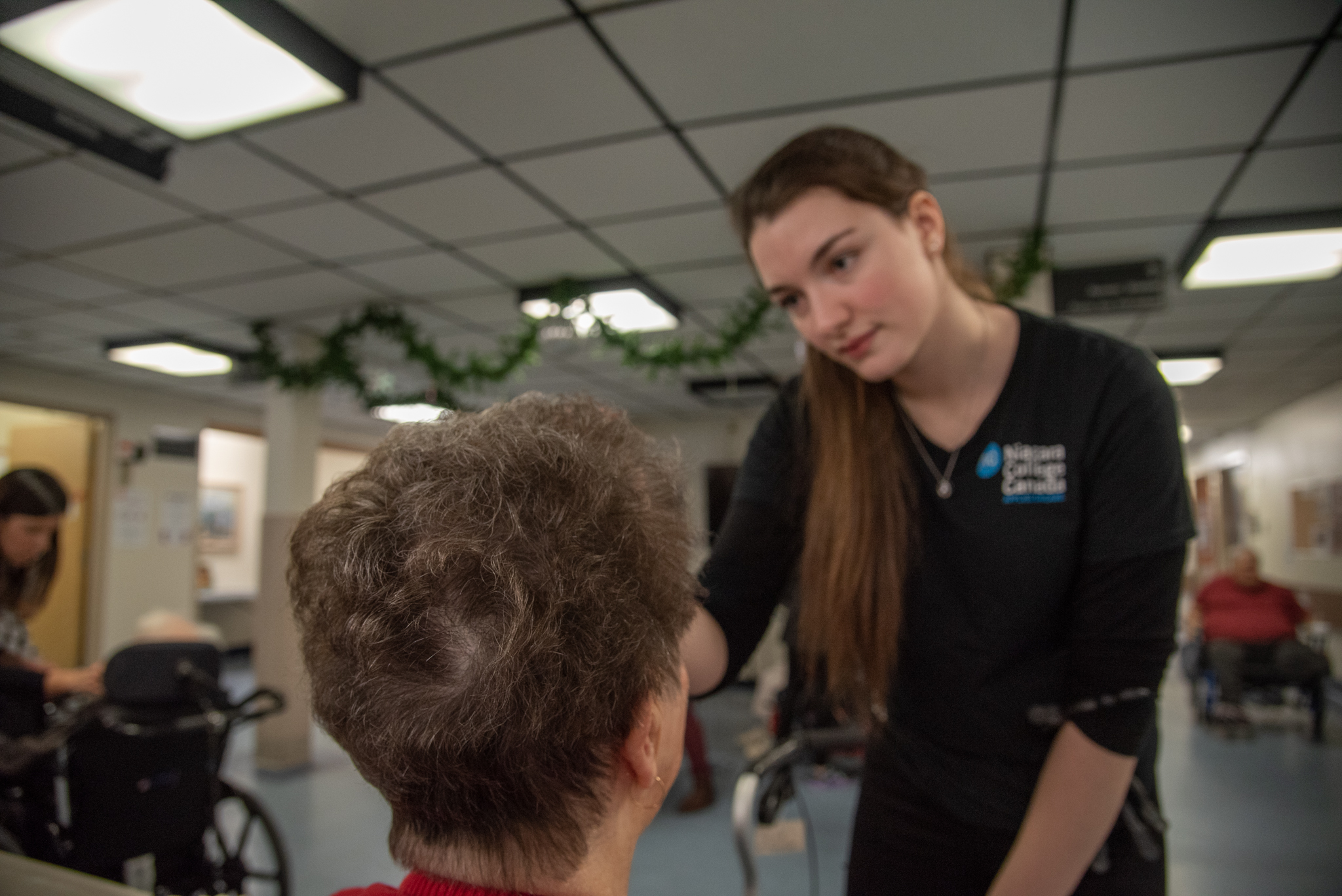 NC students give a gift of makeup and hairstyling this holiday season ...