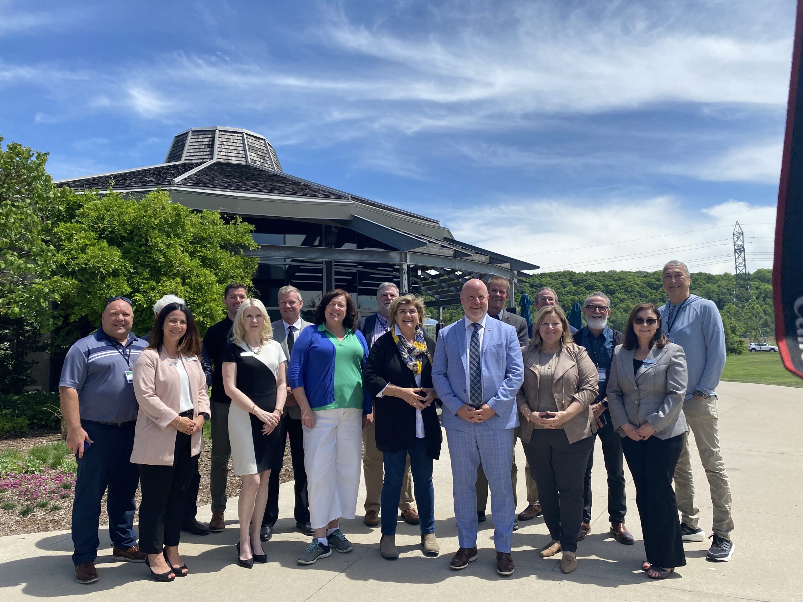 Minister Gudie Hutchings harvests insights on tour of Niagara College ...