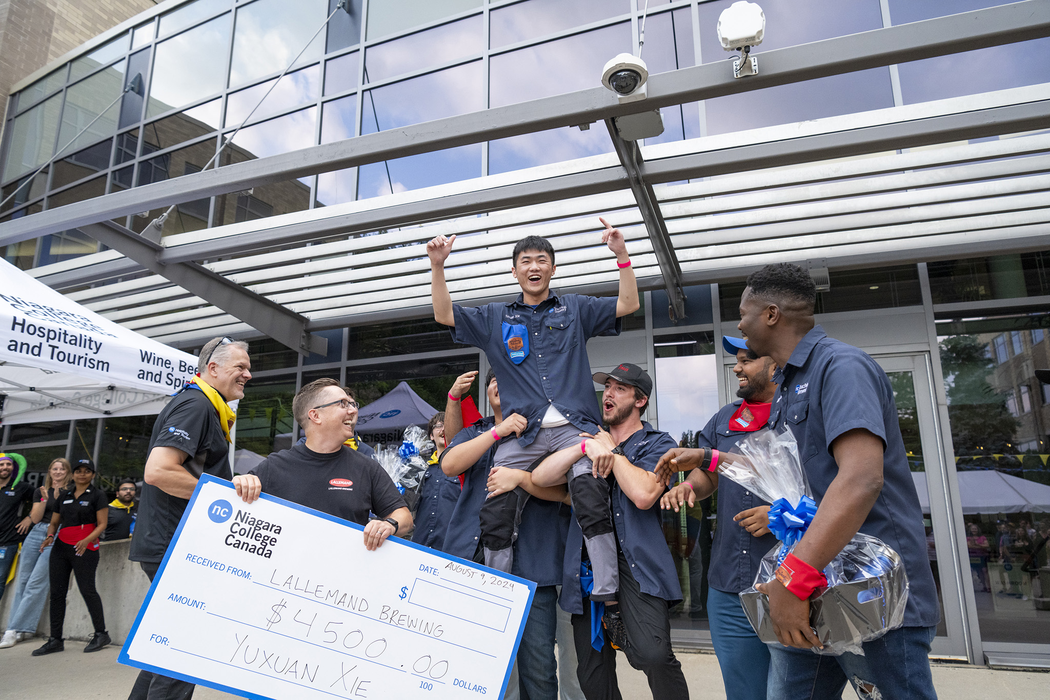 Student Yuxuan Xie crowned king of the tap at Project Brew: Medieval ...