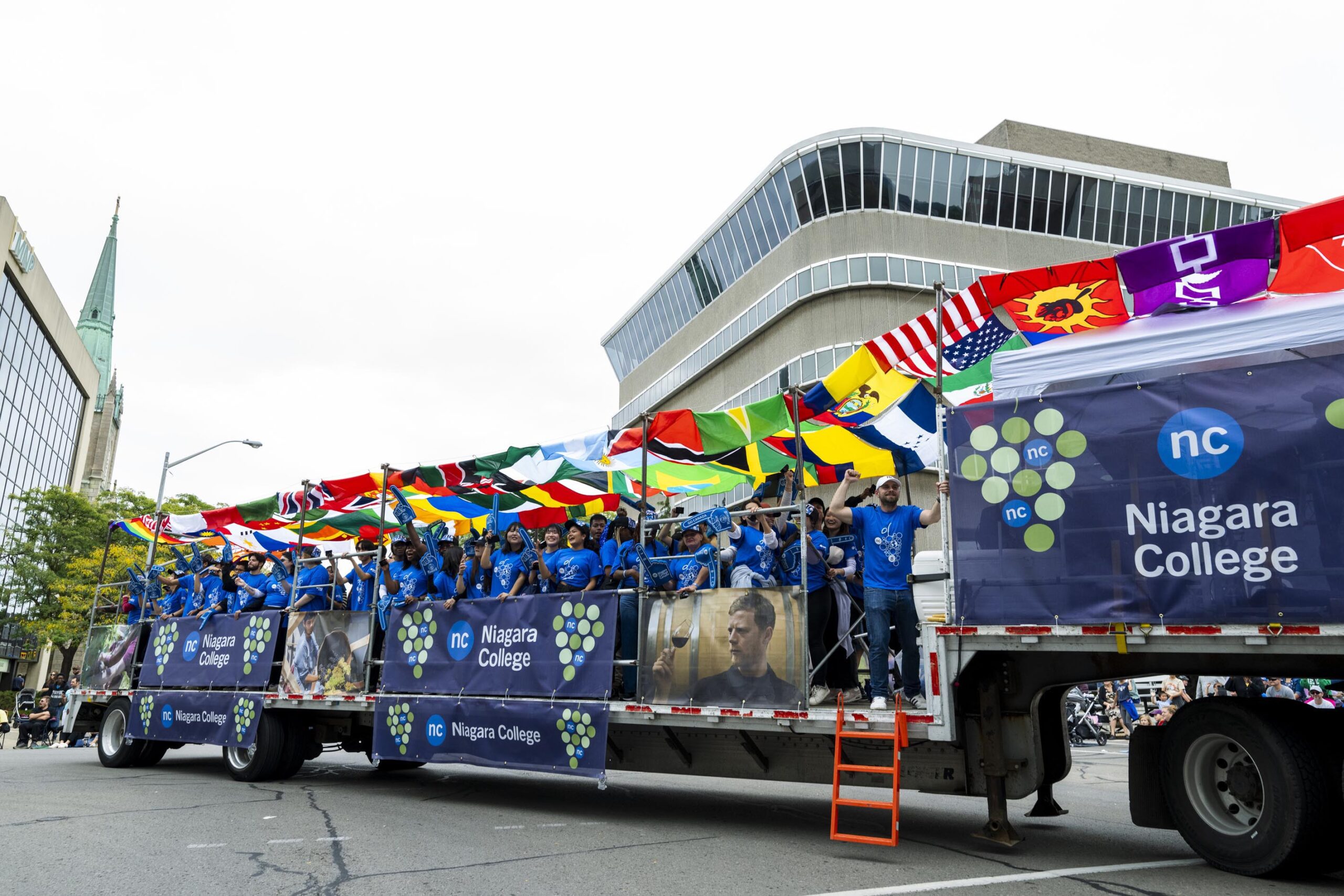 NC energizes the crowd at the Grape and Wine parade | InsideNC